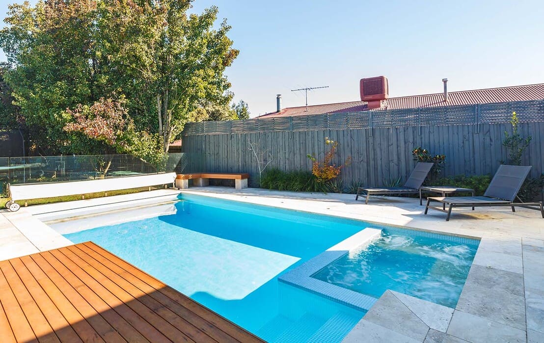 Spa Cleaning Rockingham | Deluxe Pool Care